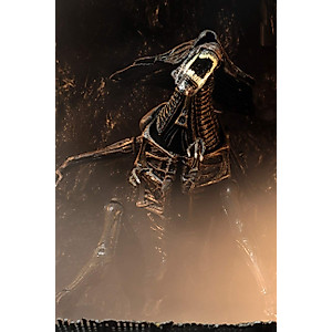 NECA Alien Resurrection: Xenomorph Queen Ultra Deluxe Action Figure