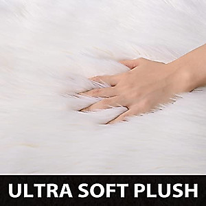 Fulie Ultra Soft Rug Faux Sheepskin Fur Area Rug, White Fluffy Shag Rug for Girls Bedroom Bedside Floor Carpets, Fuzzy Plush Rugs for Sofa Living Room Indoor Home Decor, 3x5 Feet