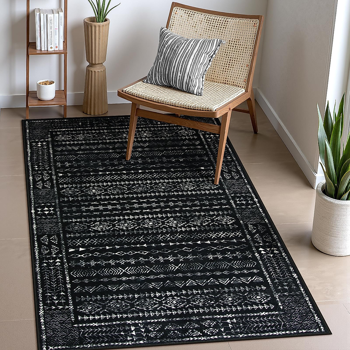 Zealude Boho Washable 3x5 Area Rugs for Kitchen Floor, Black and White Rug Modern Indoor Mats for Entryway Non Slip, Moroccan Geometric Carpet for Entrance Bathroom Living Laundry Room (3 x 5,Black)