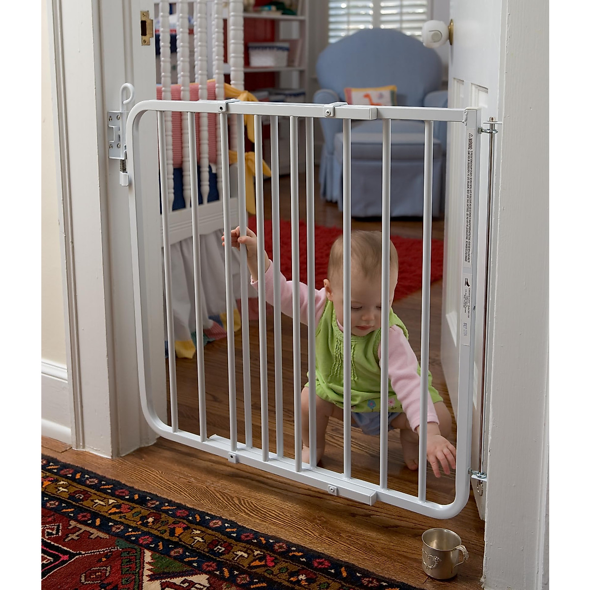 Cardinal Gates MG15 Auto-Lock Baby Gate - Adjustable Indoor Dog Gate - Aluminum Safety Gate for Kids & Pets - 26.5 to 40.5 Inches Wide - White