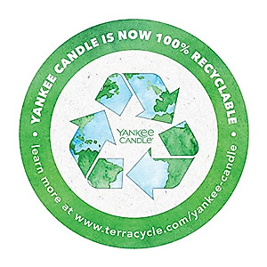 Yankee Candle Company Lilac Blossoms Scented, 22oz Single Wick Candle, Over 110 Hours of Burn Time, Perfect for Gifting, Gatherings and Seasonal Decorations, Classic Large Jar, Violet