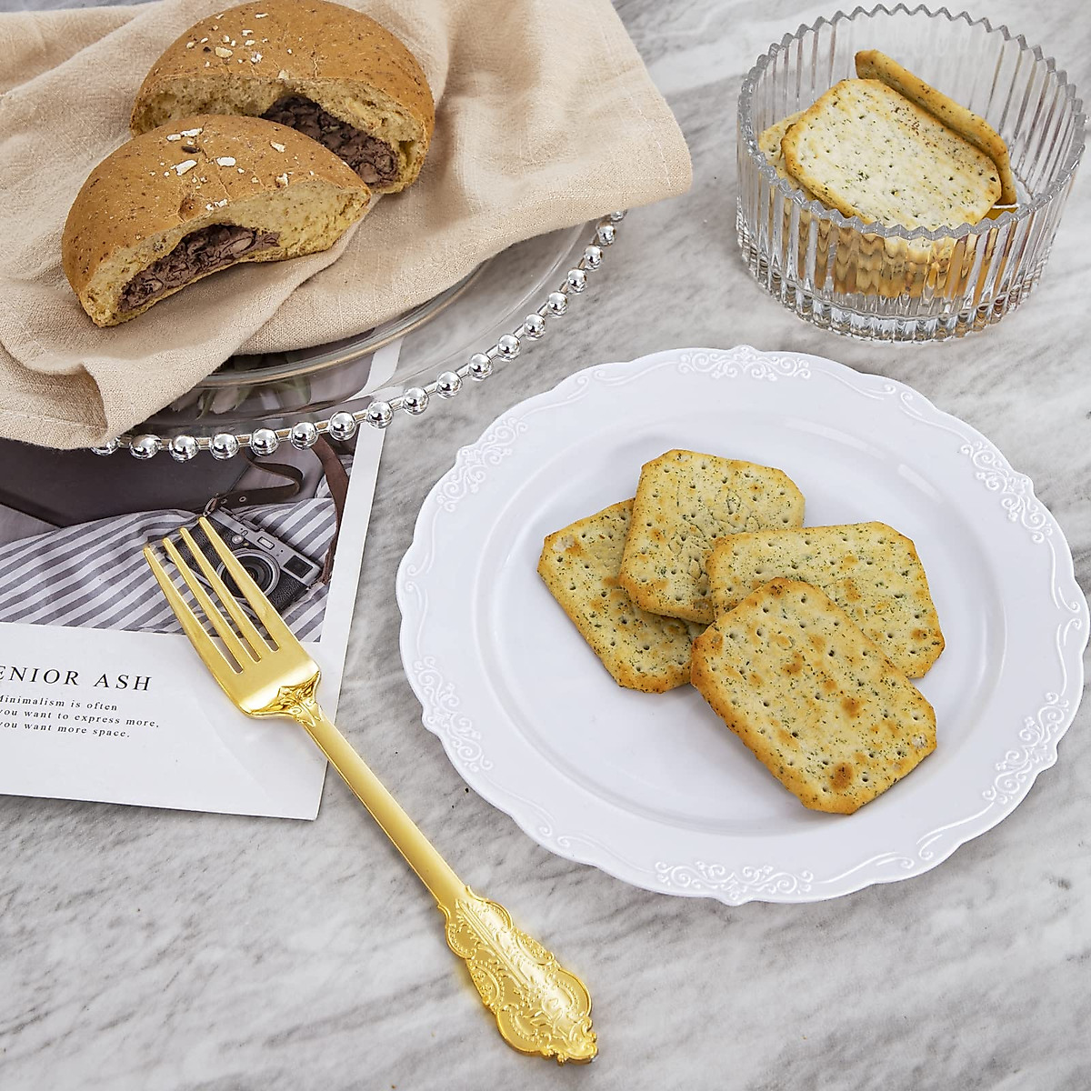 DaYammi 60PCS White Plastic Plates, Heavy Duty White Disposable Premium 7.5inch Dessert Cake Salad Appetizer Plates Hard Plastic Platos Disposable for Party Wedding