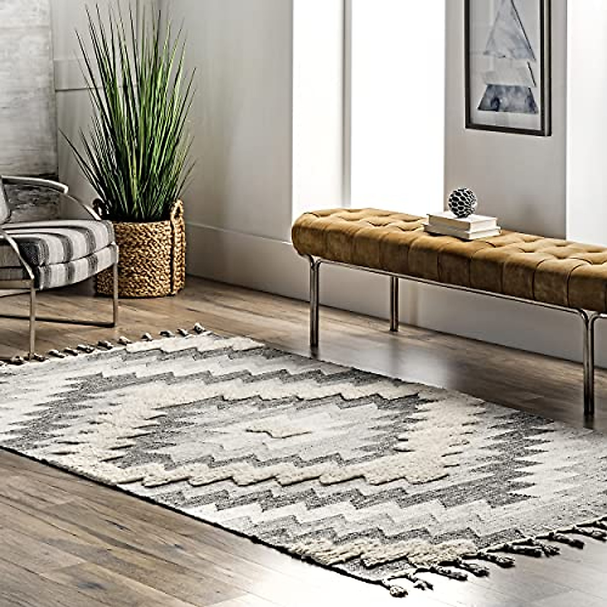 nuLOOM Ellie Textured Diamond Aztec Tassel Area Rug, 8' x 10', Grey