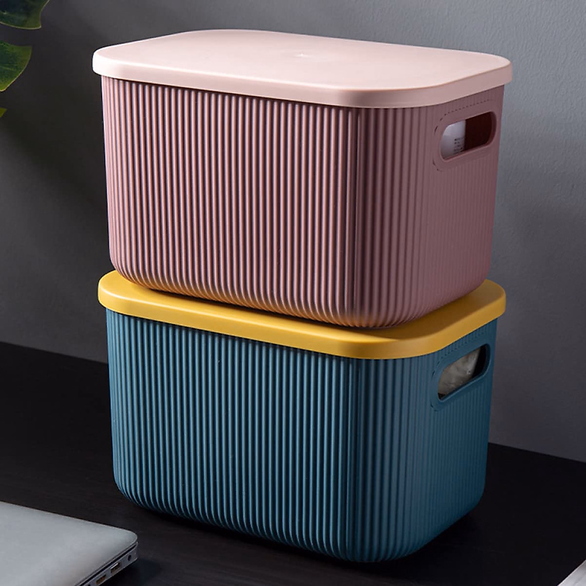 PRETYZOOM Plastic Storage Baskets With Lid, 1pc Plastic Storage Box, Stackable Baskets, Toy Clothes Storage Organizer with Handle for Shelf Cabinet (6.5*18.7*16.2cm)