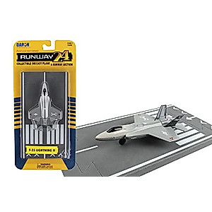 Daron Worldwide Trading Runway24 Joint Strike Fighter Vehicle