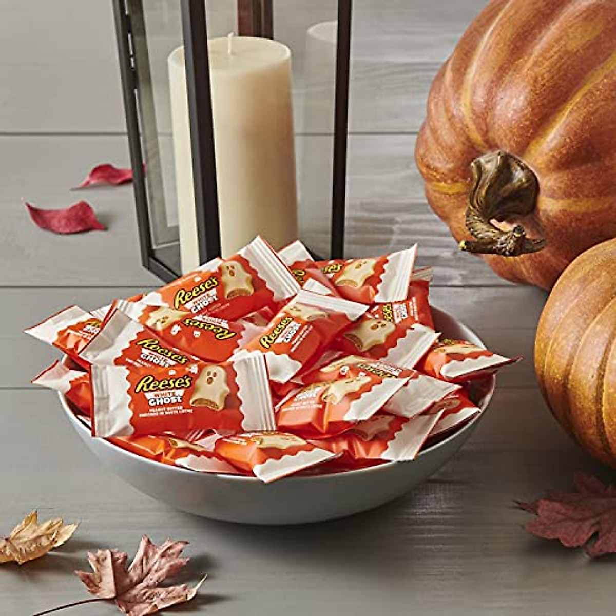 REESE'S White Creme Peanut Butter Snack Size Ghosts Candy, Halloween, 10.2 oz, Bag