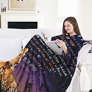 YRAQLVU Gifts for Mom, Mom Birthday Gift from Son, Soft Cozy Flannel Fleece Blanket with Letter Filled with Gratitude for Mother, for Mom, to My Mom Throw Blanket 50" x 60"