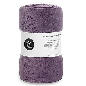 Kingole Flannel Fleece Microfiber Throw Blanket, Luxury Lavender Purple King Size Lightweight Cozy Couch Bed Super Soft and Warm Plush Solid Color 350GSM (108 x 90 inches)