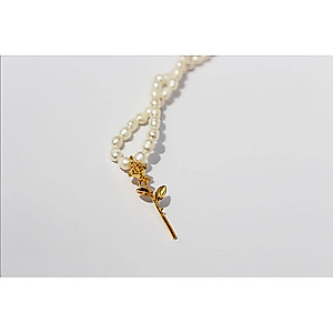 Cosfog Rose Flower Pendant Pearl Necklace, Natural Freshwater Pearl Choker Chain, 18K Plated Brass Rose Flower Pendant Necklace, Trendy Charm Rose Jewelry Gift for Women Girl