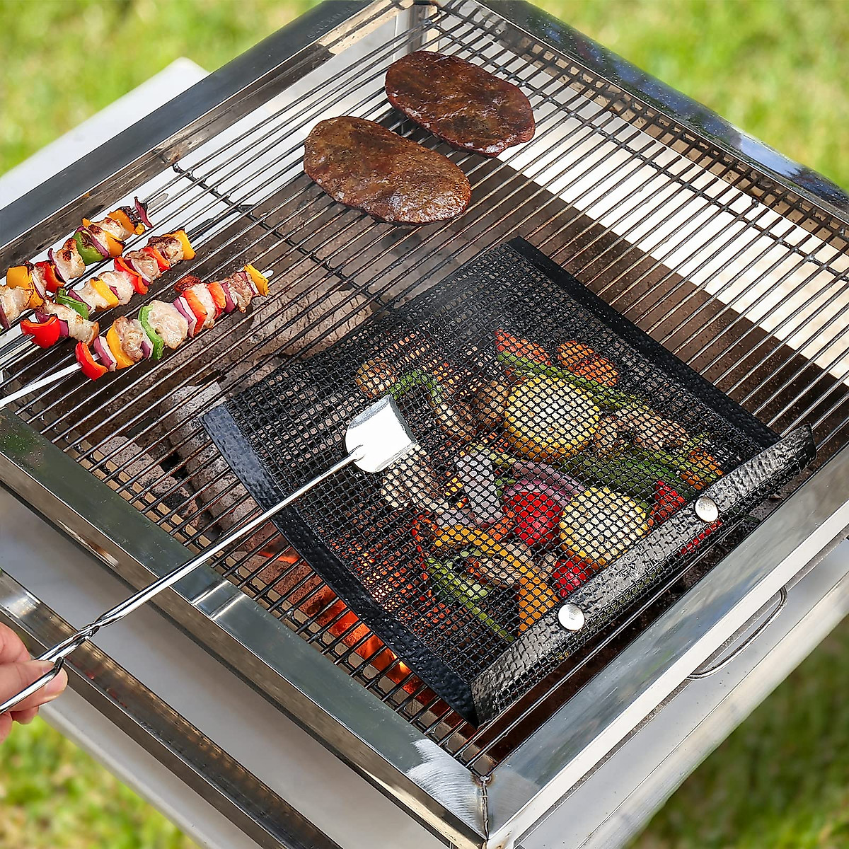 2 PCS BBQ Mesh Grill Bags for Outdoor Grill, Non-Stick Barbecue Bags Reusable for Charcoal Gas Electric Grills Smokers BBQ Veggie Grill Bags for Cooking Vegetables Grilling Bag Pouches Heat-Resistant