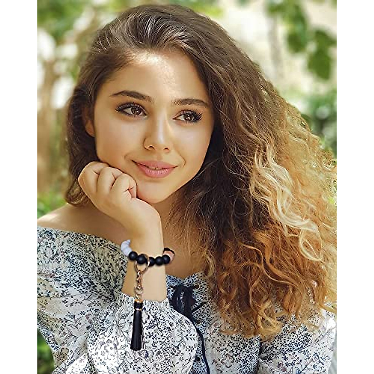 BAOSIWA Women Silicone Keychain Bracelet Beaded Wristlet Key Ring Black Bangle Chains with Leather Tassel