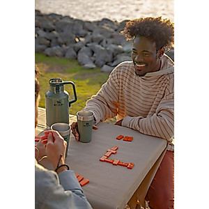 STANLEY Adventure Inulsated Stacking Beer Pint Glass, 16oz Stainless Steel Double Wall Rugged Metal Drinking Tumbler (Hammertone Green)