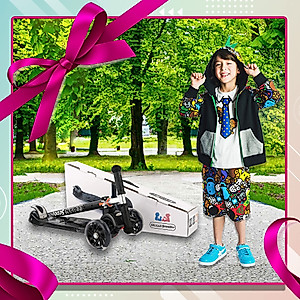 Scooter for Kids 3 Wheels scooter Kids Scooter 4 Adjustable Height Lean to Steer Extra-Wide Deck Kids Scooter with LED Light Up Wheels Toddlers Girls & Boys from 3 to 12 Year-OldLearn to Steer