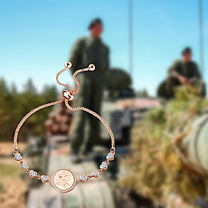 LQRI United States Army Gift US Army Medal Charm Bracelet Military Jewelry Army Mom Gift Army Wife Gift Military Deployment Gift For Women(B United States Army)