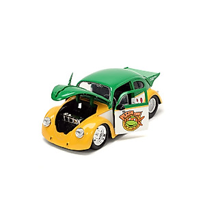 Jada Teenage Mutant Ninja Turtles 1:24 1959 Volkswagen Drag Beetle Die-cast Car & 2.75" Michelangelo Figure, Toys for Kids and Adults (33741)