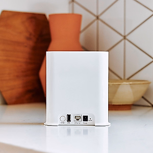 Arlo Pro SmartHub Certified Accessory - Connects Cameras to Wi-Fi, Works Ultra 2, Ultra, Pro 5S 2K, Pro 4, Pro 3, Pro 2, Essential VMB4540 (Renewed)