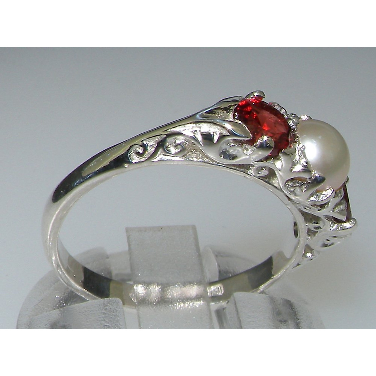 LetsBuyGold 925 Sterling Silver Cultured Pearl and Garnet Womens Band Ring - Size 7