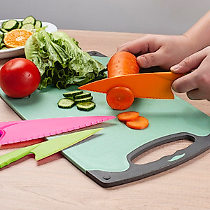 NANXJIUR 8 Pieces Kid Plastic Nylon Cooking Knife Set, Children Toddler Kitchen Knives, Kitchen Cooking and Baking Knife Set, Safe Knives for Bread without BPA, Lettuce Knife and Salad Knife