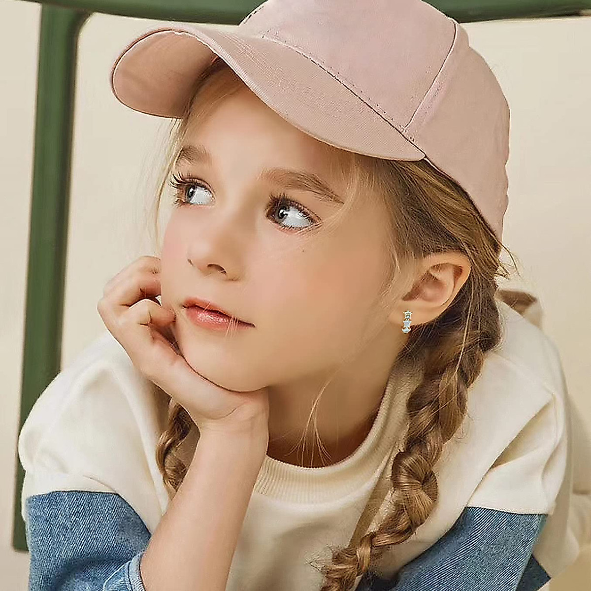 Star Hoop Earrings for Women Girls - Sterling Silver Stars Earrings for Teens Hypoallergenic Minimalist Star Shaped Huggie Hoop Earrings for Sensitive Ears Dainty Earrings Gifts for Christmas Birthday