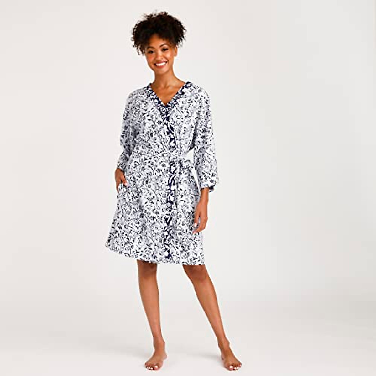 Vera Bradley Women's Cozy Knit Robe (Extended Size Range), Perennials Misty Surf, Small - Medium