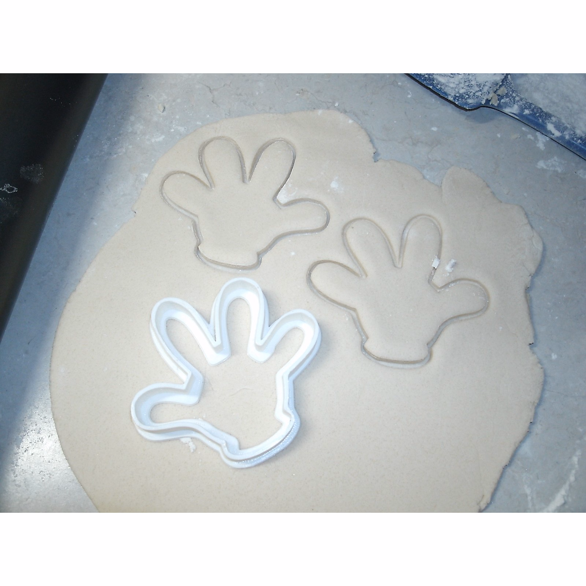 THEMED MAGICAL MOUSE HAND CARTOON CHARACTER COOKIE CUTTER MADE IN USA PR529