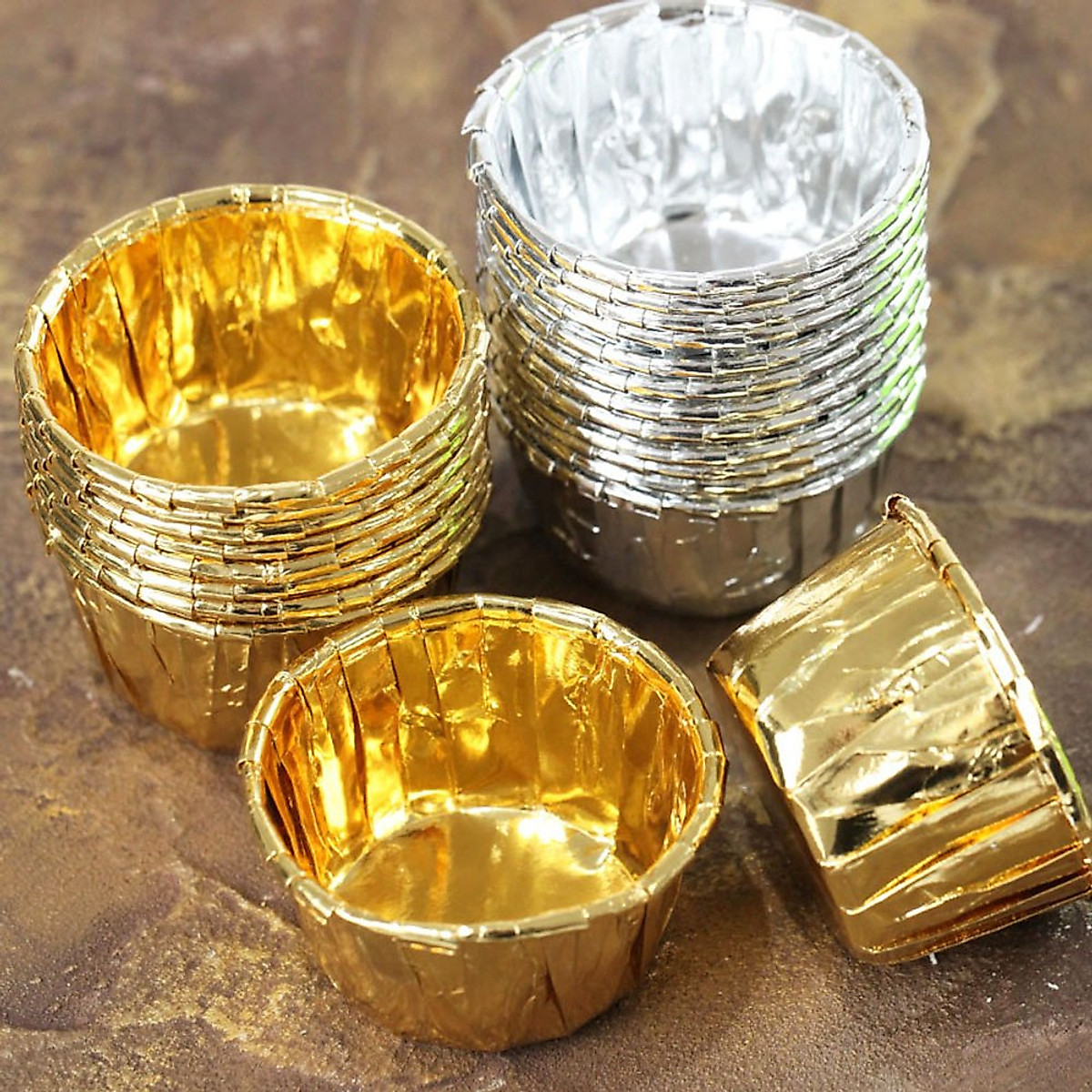 Gold Foil Metallic Paper Baking Cups Muffin Cups Cupcake Liners 50-Count Cake Baking Cups for Birthday, Wedding, Party (Gold)