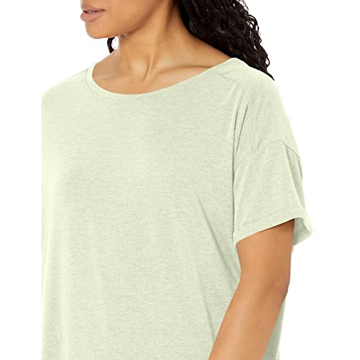 Amazon Essentials Women's Studio Relaxed-Fit Lightweight Crewneck T-Shirt (Available in Plus Size), Light Green, X-Large