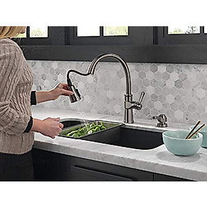 Delta Faucet Spargo Black Stainless Kitchen Faucet, Kitchen Faucets with Pull Down Sprayer, Kitchen Sink Faucet, Faucet for Kitchen Sink, Soap Dispenser, Black Stainless 19964Z-KSSD-DST