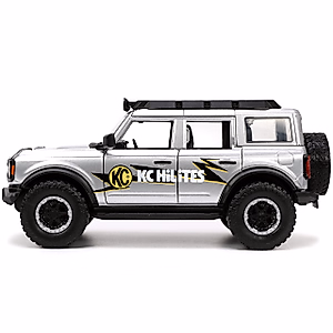 Jada Toys Just Trucks 1:24 2021 Ford Bronco Die-cast Car Gray with Tire Rack, Toys for Kids and Adults