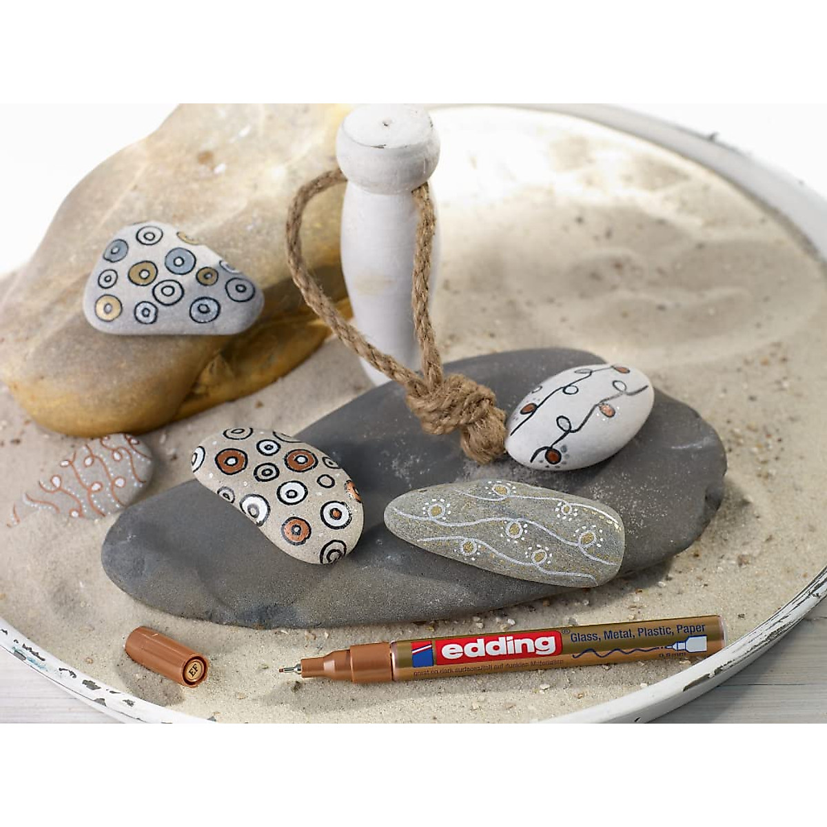 Edding 780 gloss paint marker - black - 10 paint markers - extra-fine round tip 0.8 mm - paint pen for glass, pebbles, wood, plastic, paper - waterproof, high coverage