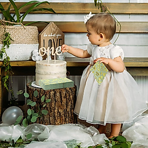 100 Pieces 2 Ply Sage Green Napkins Disposable Gold Foil Floral Paper Napkins Cocktail Napkins Scalloped Napkin for Dinner Wedding Bridal Shower Birthday Party Supplies Decoration, 5 x 5 Inch