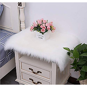 YOH Ultra Soft Faux Fur Sheepskin Seat Cushion Chair Cover Luxury White Fluffy Shaggy Area Rugs for Living Room Bedroom Makeup Table/Chair Home Stores Small Decor Carpets, 1.3 x 2 Feet