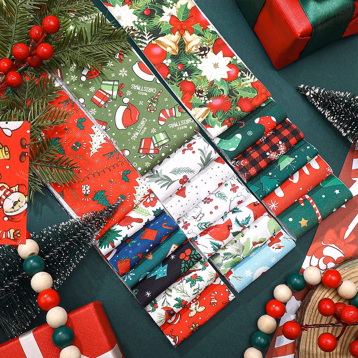 Hosuly 40 Pcs Christmas Fabric Jelly Quilting Strips Patchwork Roll Quilting Fabric Roll up Fabric Quilting Strips 2.55 Inch Precut Santa Claus Patchwork Roll for Craft Sewing DIY Crafts