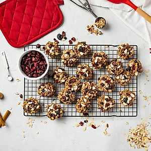 Sun-Maid Dried Mixed Berries - 15 oz Resealable Bag - Cranberries, Cherries, and Blueberries - Dried Fruit Snack for Lunches, Snacks, and Natural Sweeteners