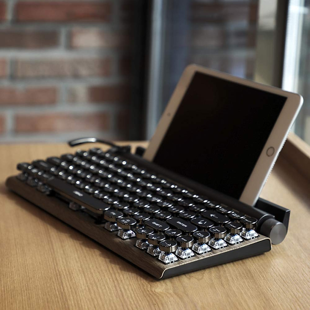 7KEYS Retro Typewriter Keyboard - Wireless & Stylish