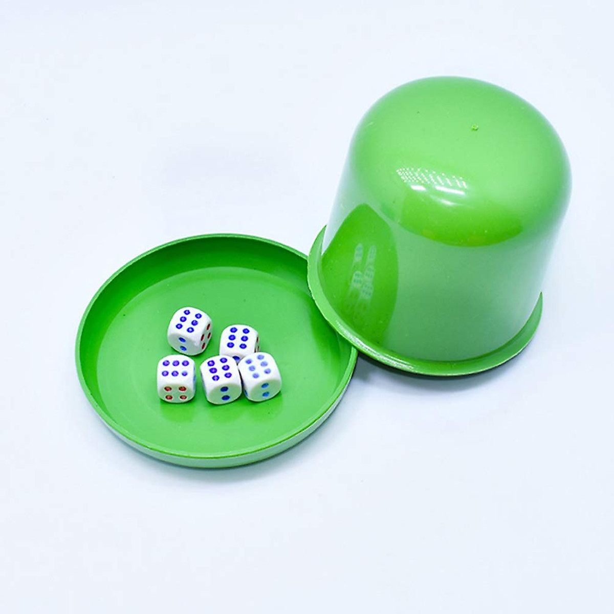 NUOBESTY 2PCS/Set Dice Game Set Plastic Dice Shaking Cup Dice Cup Set for Bar Party (Random Color)