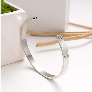 Veeshy Mama Bear One Mother with Two 2 Cubs Cuff Bracelets with Box, Womens Stainless Steel Bangles Jewelry, Christmas Birthday Thanksgiving Gift for Mummy Mom from Daughter Son