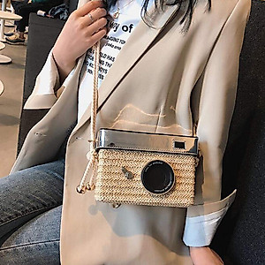 TENDYCOCO Crossbody Bag Camera Shaped Straw Woven Bag Mini Shoulder Bag for Women (Khaki)