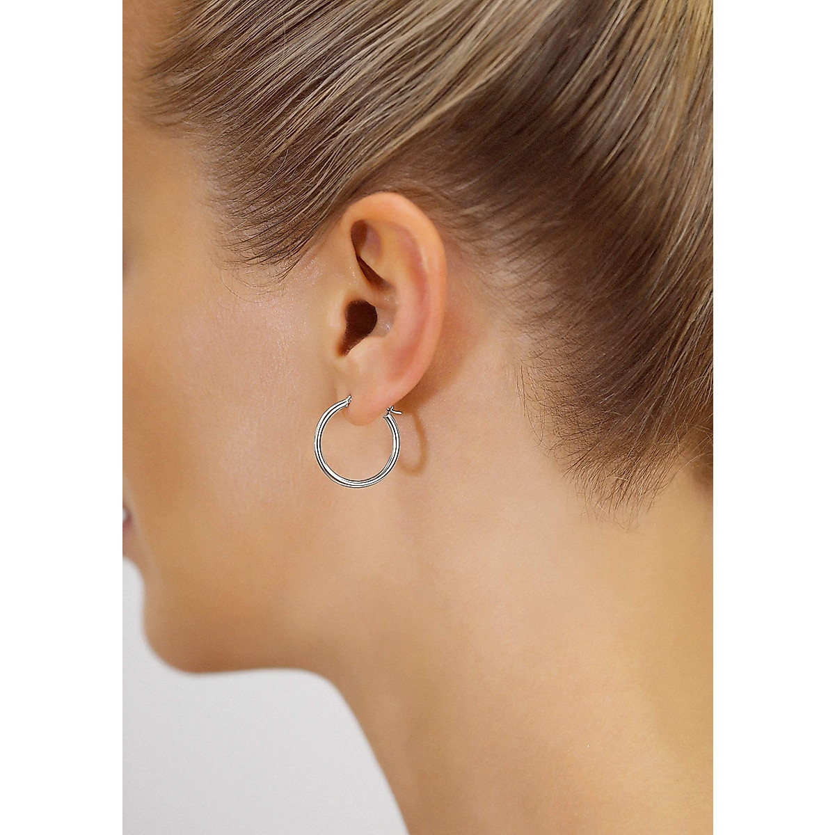 14k White Gold Polished Round Hoop Earrings, 18mm (0.7 inch Diameter)…