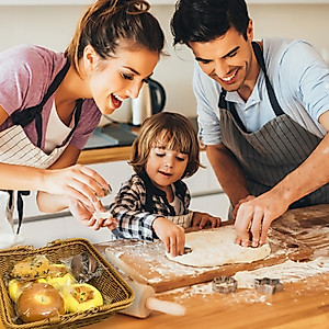 Cookie Bags for Gift Giving, Self Sealing Cellophane Bags 4x4 Inches, 100 PCS Clear Resealable Cellophane Bags Self Adhesive Individual Christmas Cookie Bags for Packaging Candy,Treat,Snacks and Favor