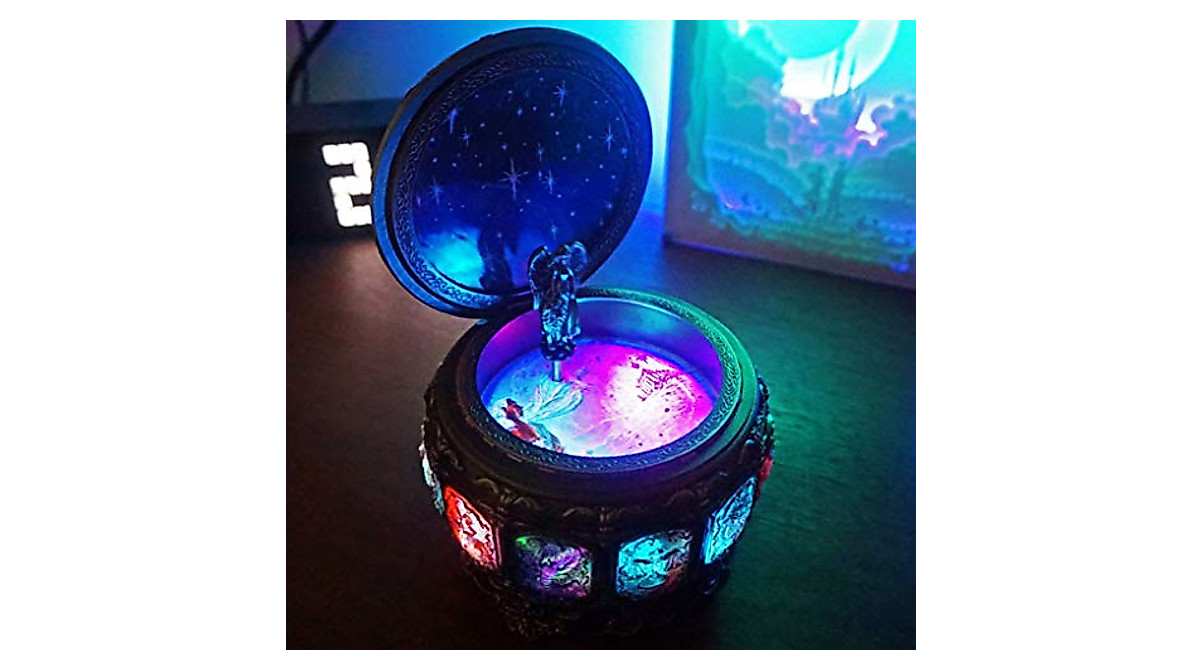 Briskfeel Vintage Music Box with Constellations & Goddess Lights