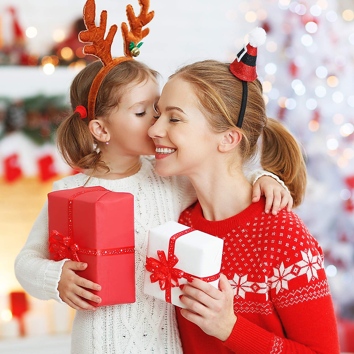 MIAHART 60 Christmas Tissue Paper Sheets 50 * 35cm Christmas Wrapping Paper for DIY and Craft Gift Bags Decorations (Red, Green, and White)