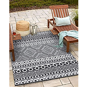 Green Decoren Relic Premium Stain Proof Rain Proof Lightweight Reversible Plastic Outdoor Rug (6x9, Black/White)