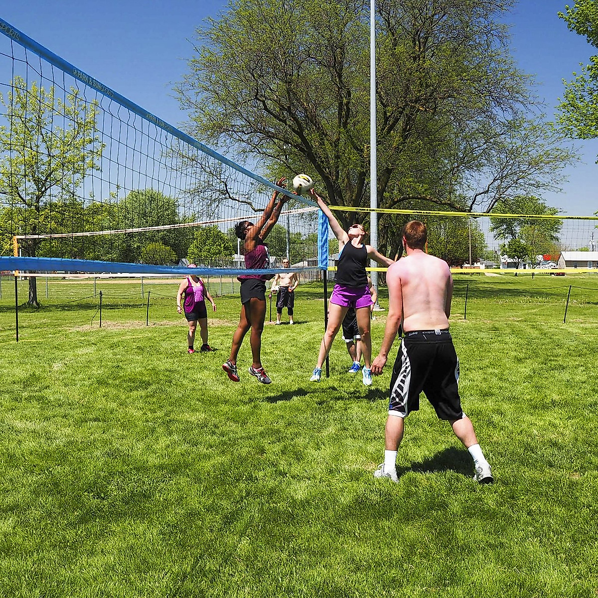 Park & Sun Sports Tri-Ball Volleyball: Portable Outdoor 3-Way Net System, Professional Series