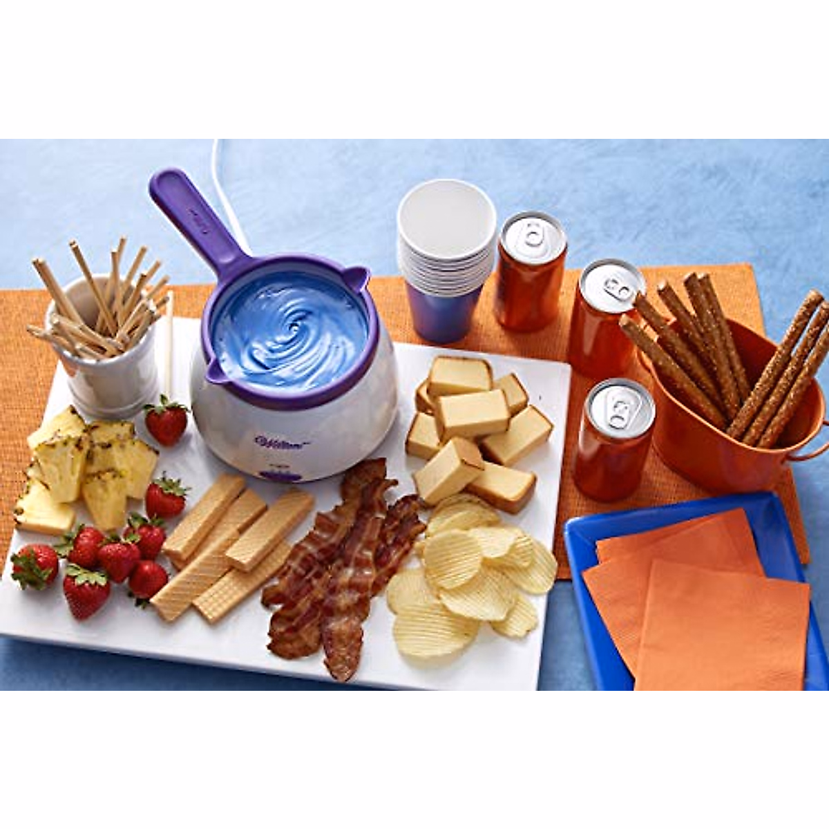 Wilton Candy Melts Candy And Chocolate Melting Pot, 2.5 Cups