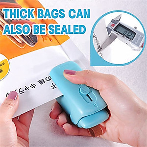 Aphrobeauty Mini Bag Sealer, 2 in 1 Heat Sealer and Cutter with Lanyard, Portable Bag Resealer Machine for Plastic Bags Food Storage Snacks Freshness (2xAA Batteries Included)-Green