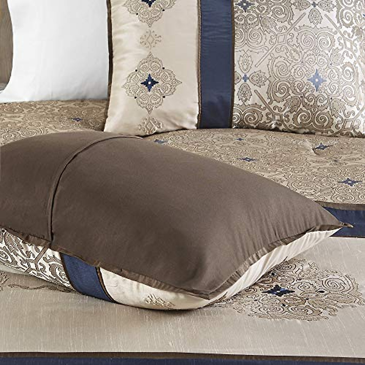 Madison Park Essentials Delaney 24-Piece Room In A Bag Comforter Set-Satin Jacquard All Season Luxury Bedding, Sheets, decorative pillows and Curtains, Valance, King (104 in x 92 in), Medallion Navy