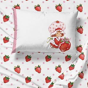 Jay Franco Strawberry Shortcake Full Size Sheet Set - Super Soft Kids 4 Piece Bedding Set - Microfiber Sheets Includes Reversible Pillow Covers