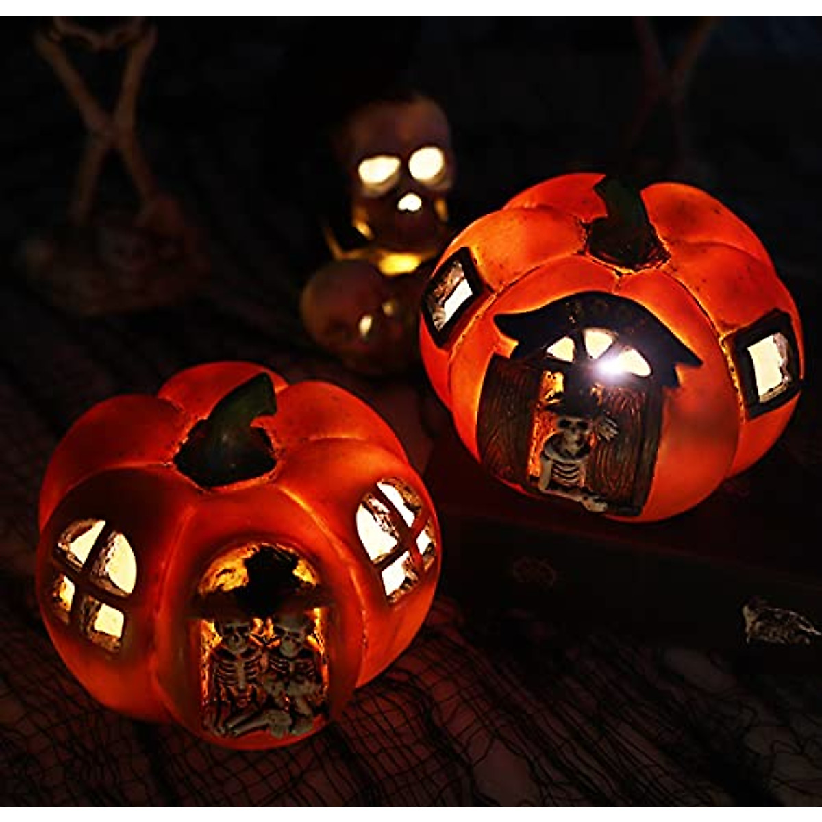 Halloween Resin Pumpkin Lanterns, Desktop Led Skull Lights, Outdoor and Indoor Holiday Party Decorations, Garden, Garden and Terrace Home Decoration (2 Pieces)