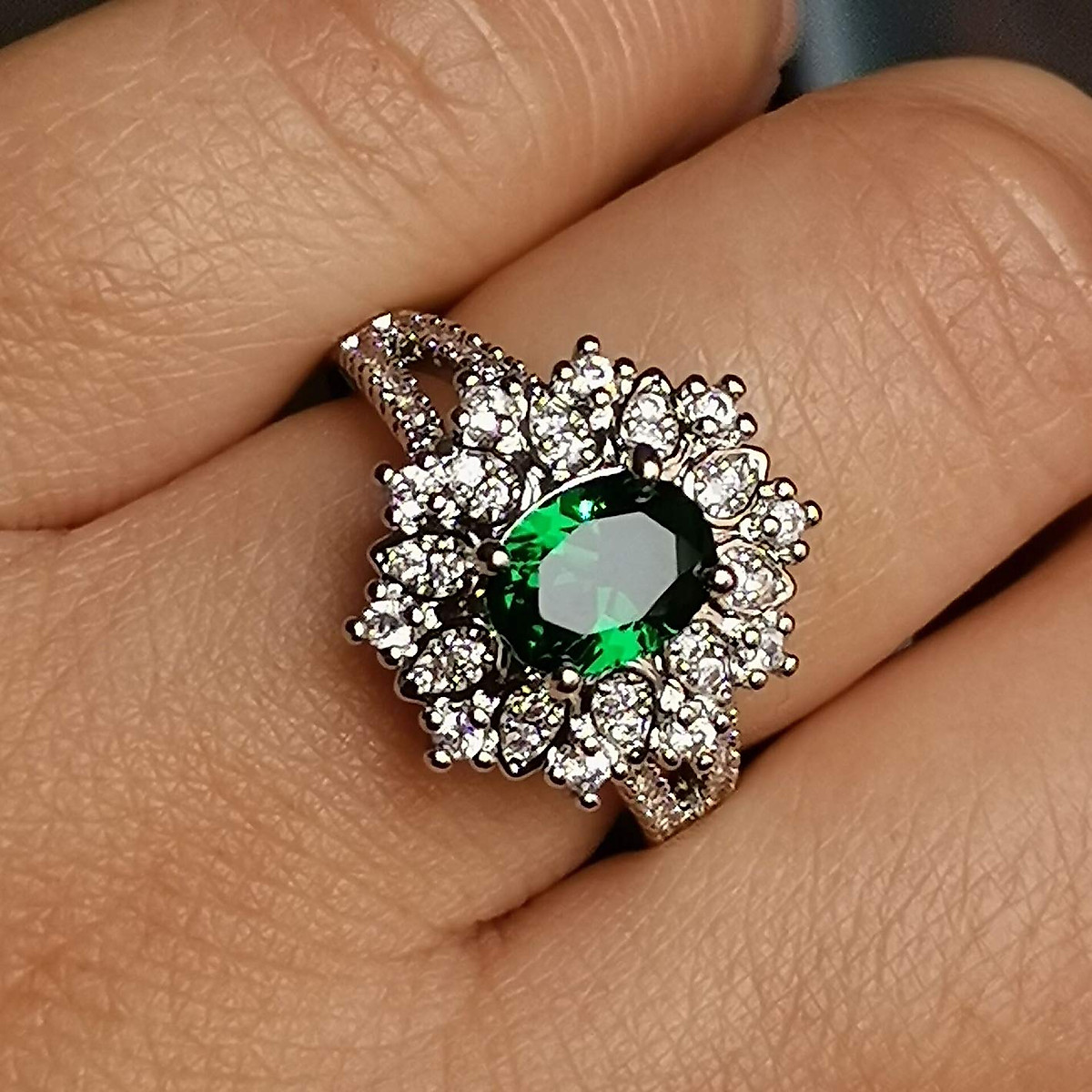 GUIDECUN Silver Plated Oval Cut Created Emerald May Birthstone Ring with Shining White Cubic Zirconia Simulated Diamond Halo (US size 10)